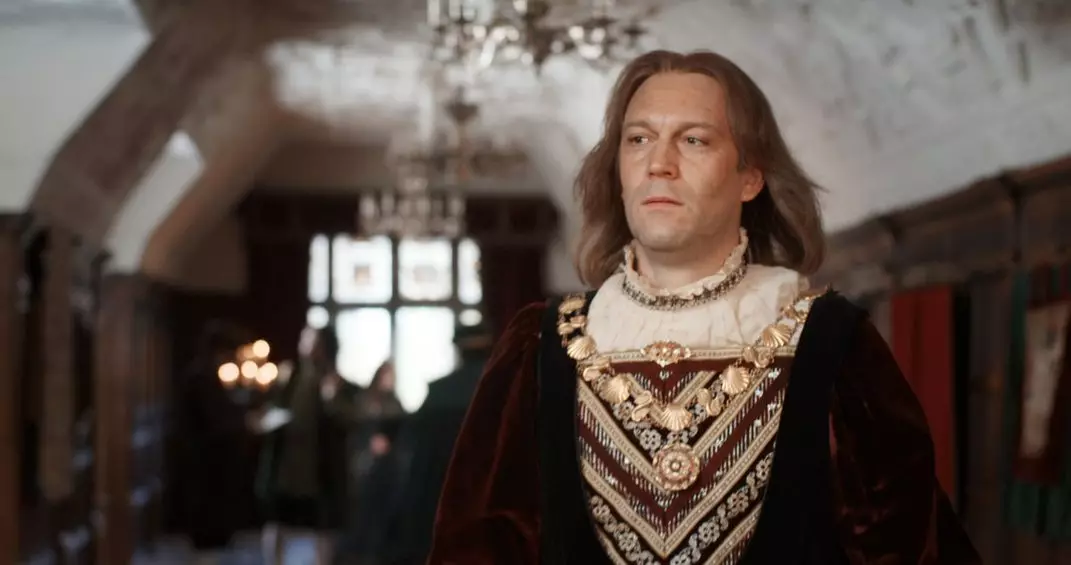 Max Dowler trong vai Thomas Boleyn