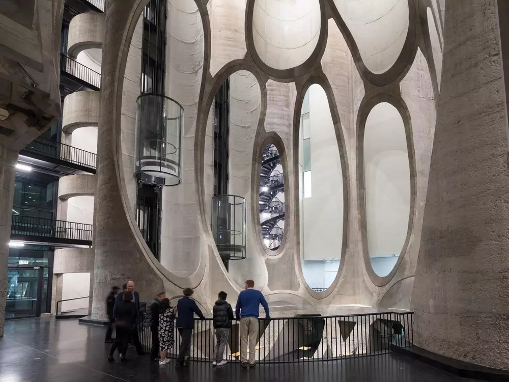 776_9__HR_ZeitzMOCAA_HeatherwickStudio_Credit_Iwan Baan_Atrium ରାତିରେ। Jpg