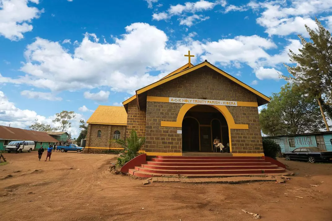 這個小組通過將宗教中心塗成黃色來慶祝肯尼亞的宗教多樣性 21800_2