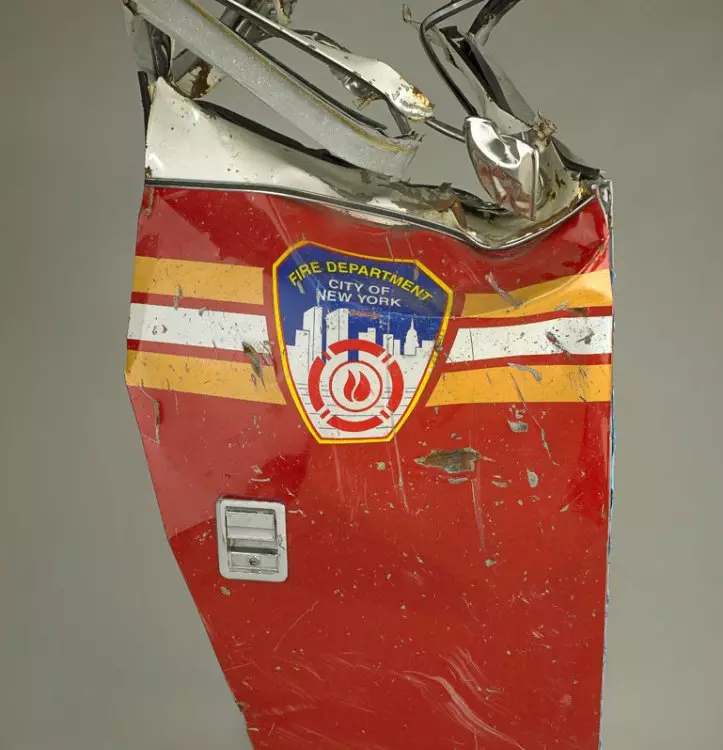 Se souvenir du 11 septembre : porte du camion de pompiers Brooklyn Squad 1