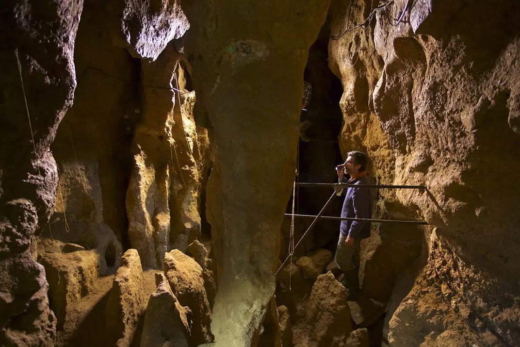 Os humanos modernos e os neandertais poden ser máis similares do que imaxinabamos
