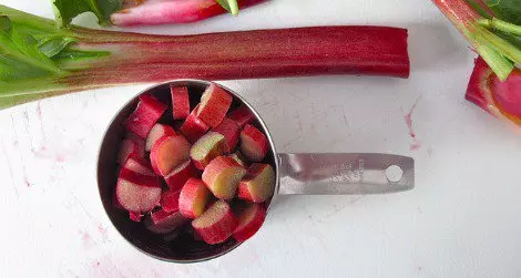 Rhubarb e monate.
