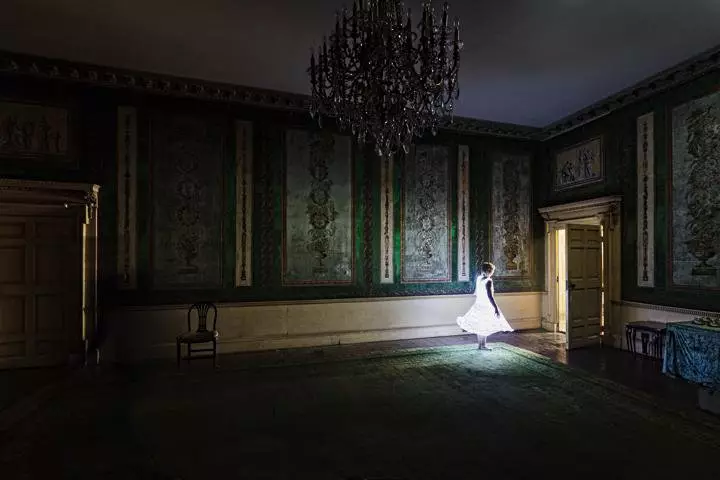 Fotoqraf Adrien Broom İşində Köhnə Quruluşlara İşıq Tutur 22054_4