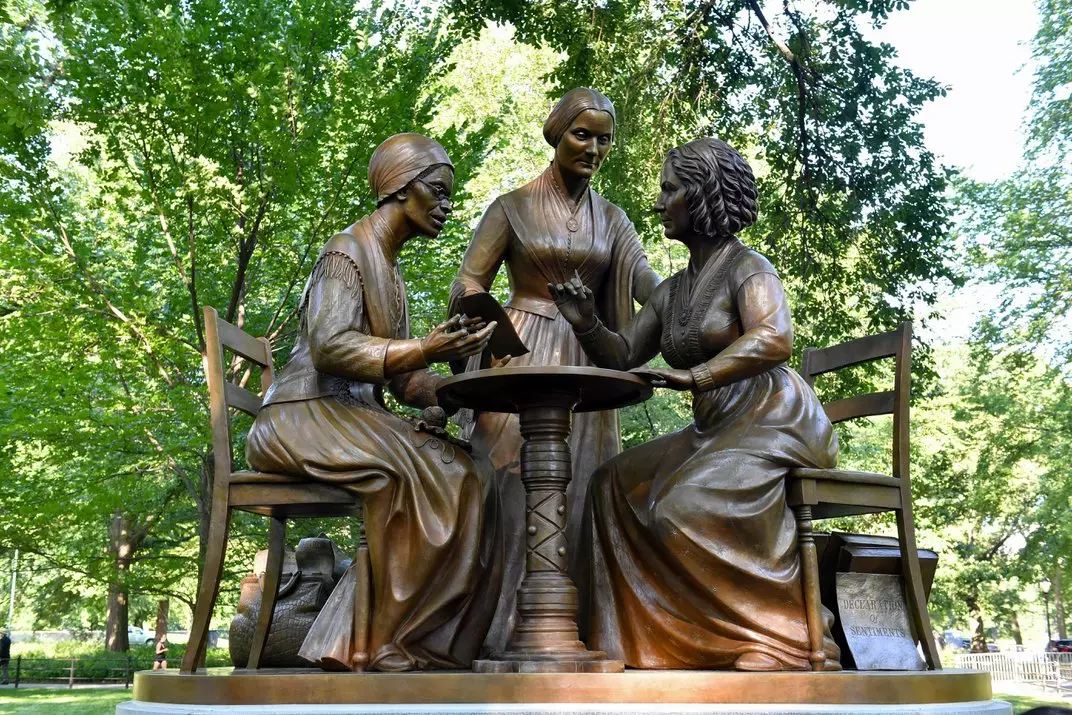 Zašto je važan prvi spomenik pravim ženama u Central Parku i zašto je kontroverzan 22241_6