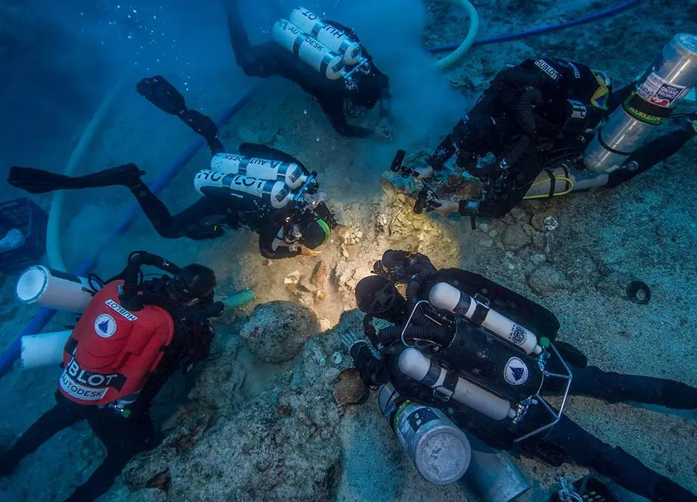 Skeletonê ku ji keştiya binavbûyî ya Antikythera hatiye kişandin dikare îşaretên jiyanê li ser keştiyê bide