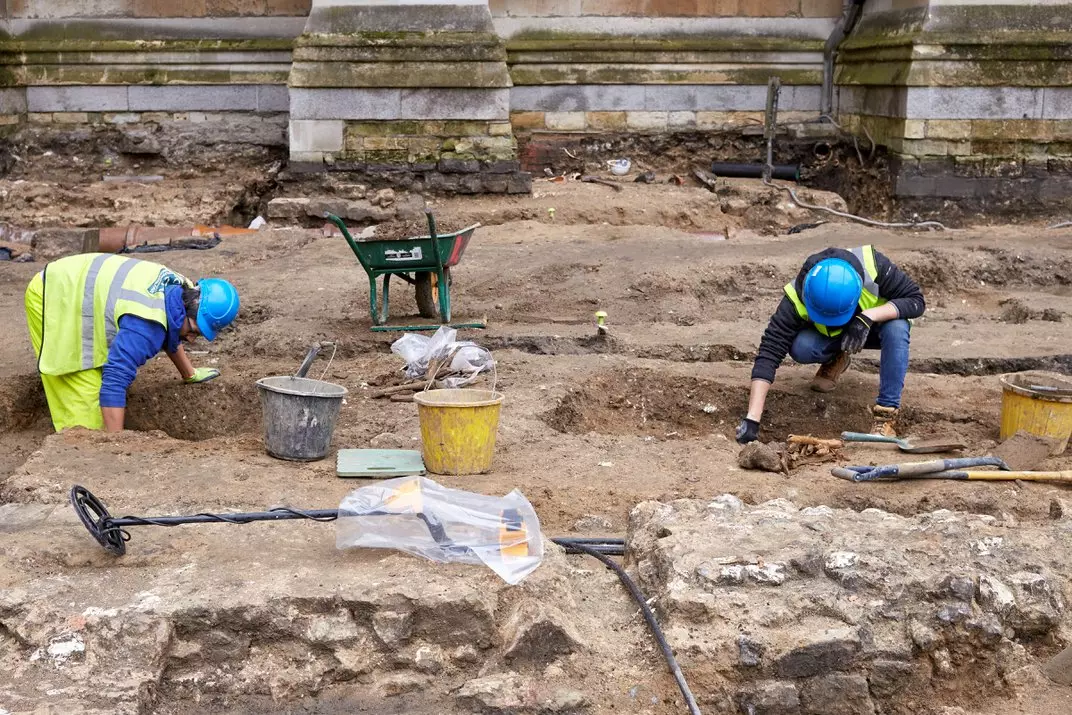 Sacristia medieval perdida, cemitérios desenterrados na Abadia de Westminster 22385_5