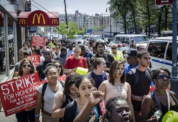 Stakingen begûn yn july yn New York, en hawwe no ferspraat nei it suden.