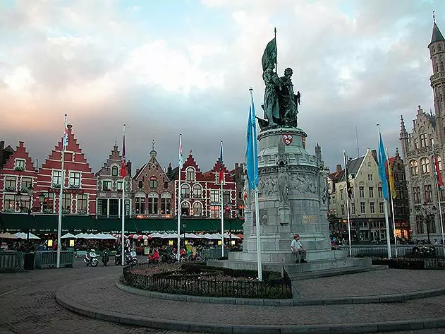 Piazza del mercato di Bruges