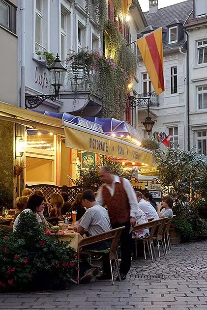 Restoran Baden Baden Jerman