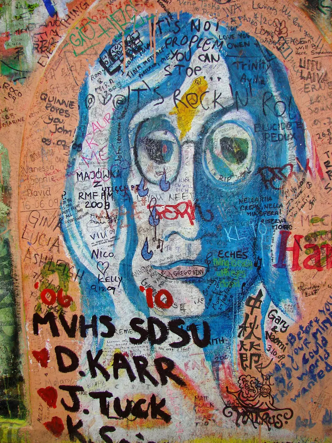 Tambahan Graffiti Kahareup kana Tembok John Lennon di Praha Bakal Diatur sacara Ketat