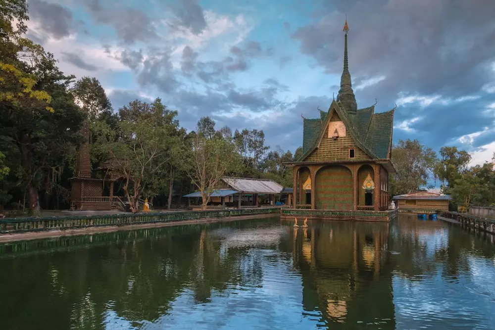 Wat Pa Maha Chedi Kaew