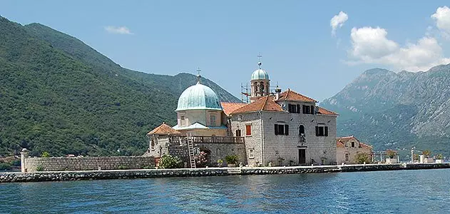 Chernogoriya Kotor ko'rfazi