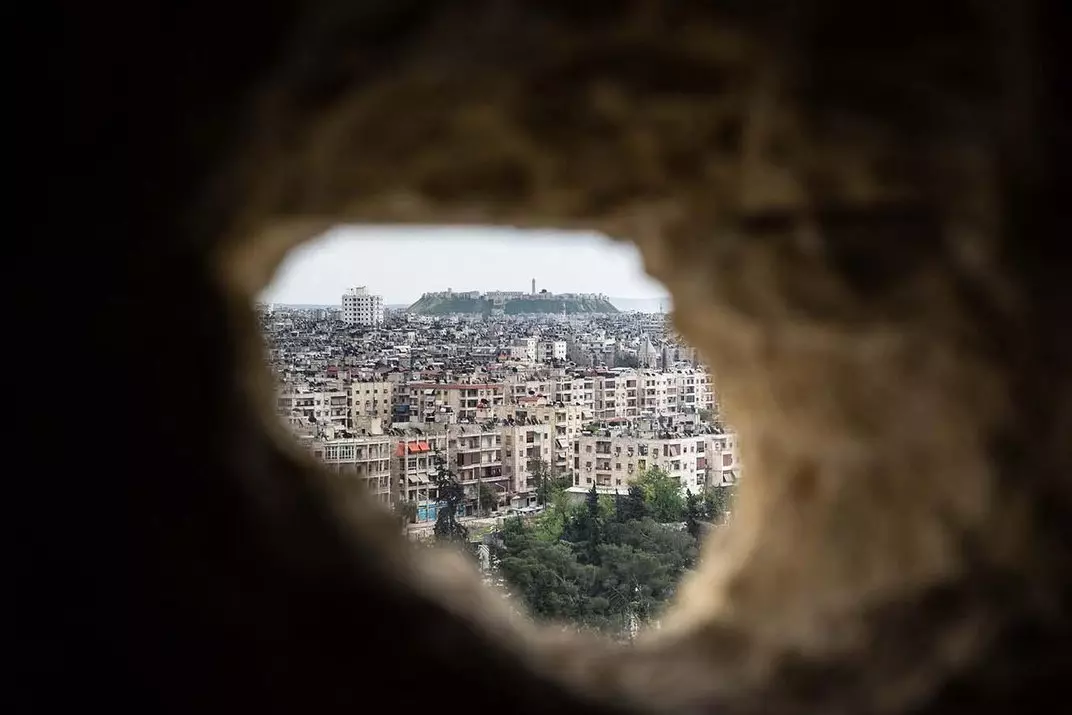 Fotisto Nish Nalbandian pri Atestado de la Perforto en la Siria Civita Milito 22949_11