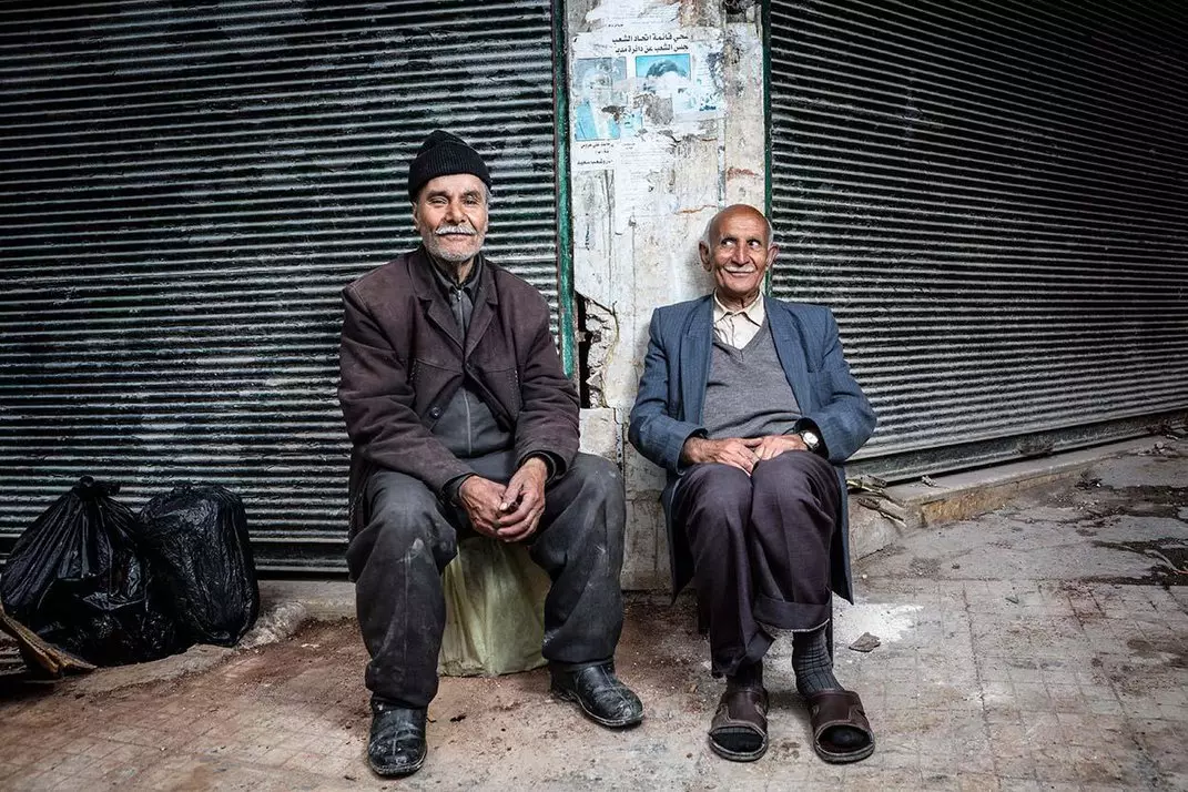 Onye na-ese foto Nish Nalbandian na-agba akaebe banyere ime ihe ike na agha obodo Siria 22949_15