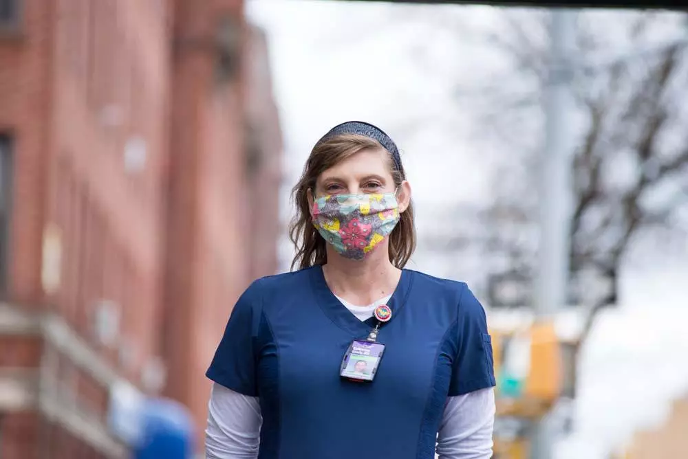 Sechstjin Snapshots of Life yn New York City Under Quarantine 23244_5