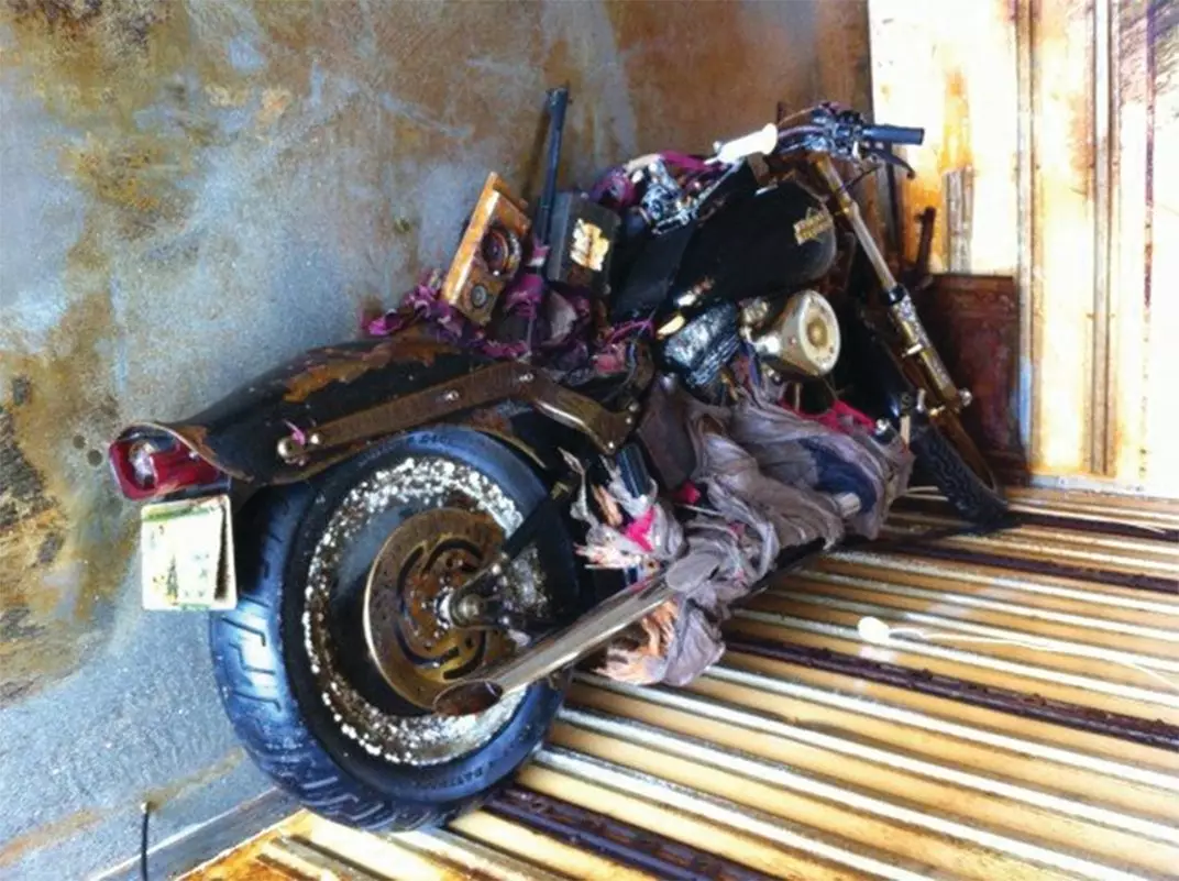 La motocicletta che ha cavalcato lo tsunami 23504_4