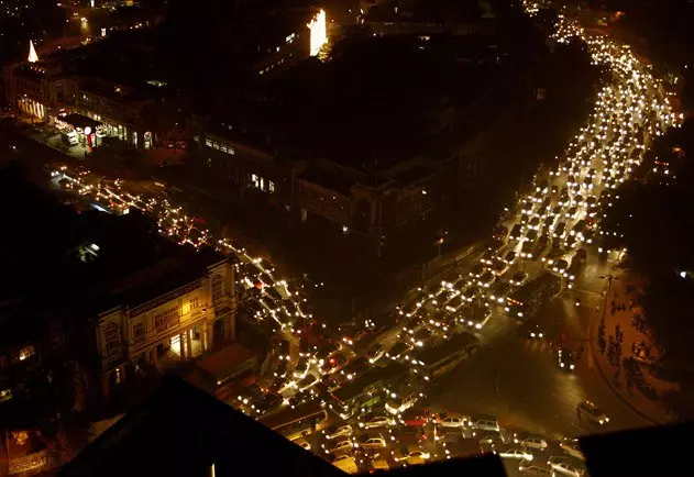 A Delhi Traffic Jam