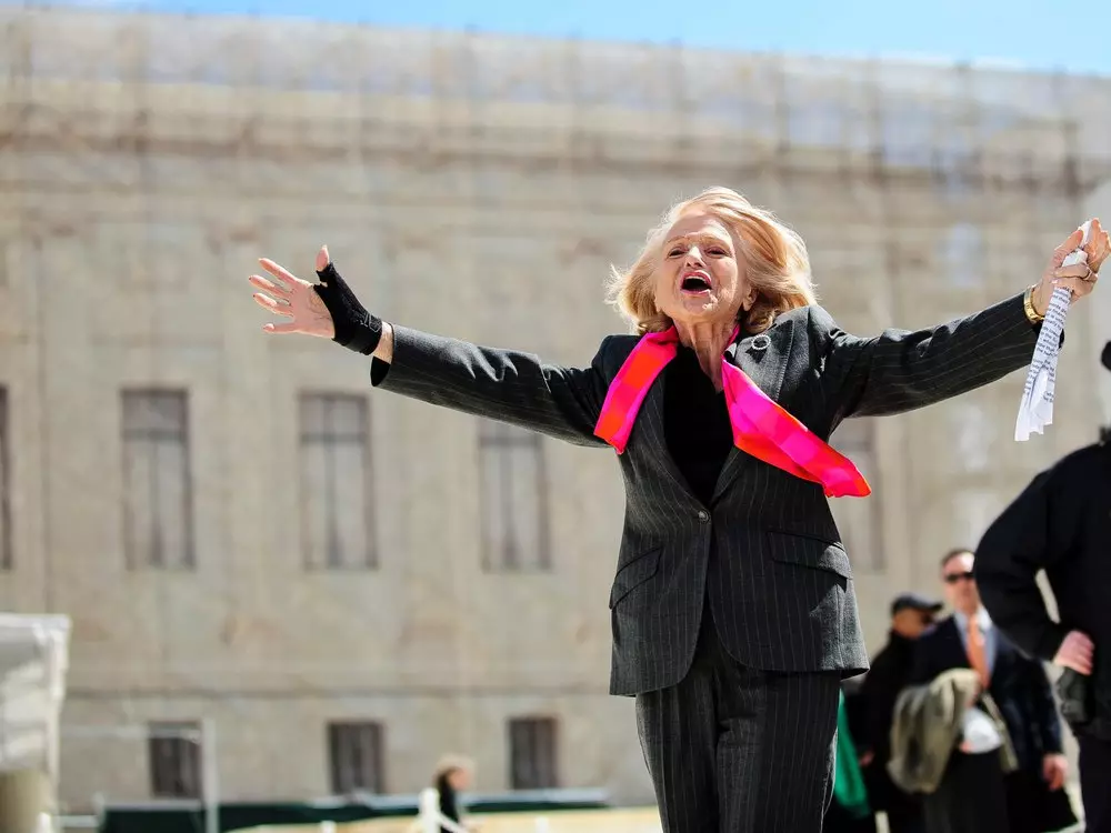 Zer jakin Edith Windsor gayen eskubideen aldeko ekintzaile ikonikoari buruz