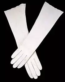 Rękawiczki wieczorowe od jednej z najbardziej pociągających gwiazd Hollywood są niezwykle eleganckie.