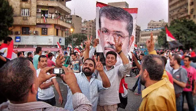 قبل عام واحد فقط كان هؤلاء الناس يحتفلون بانتخاب مرسي.