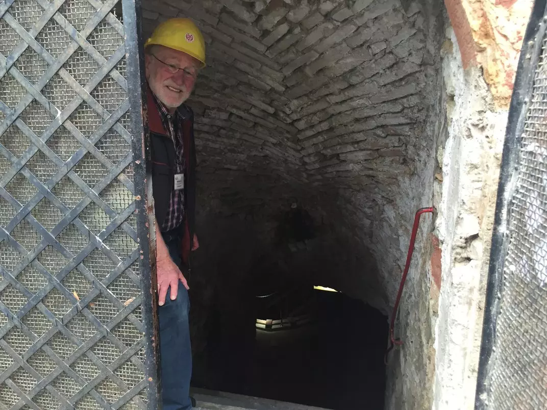 Ispod ovog srednjovjekovnog njemačkog grada leži preko 25 milja zaboravljenih tunela 23984_2