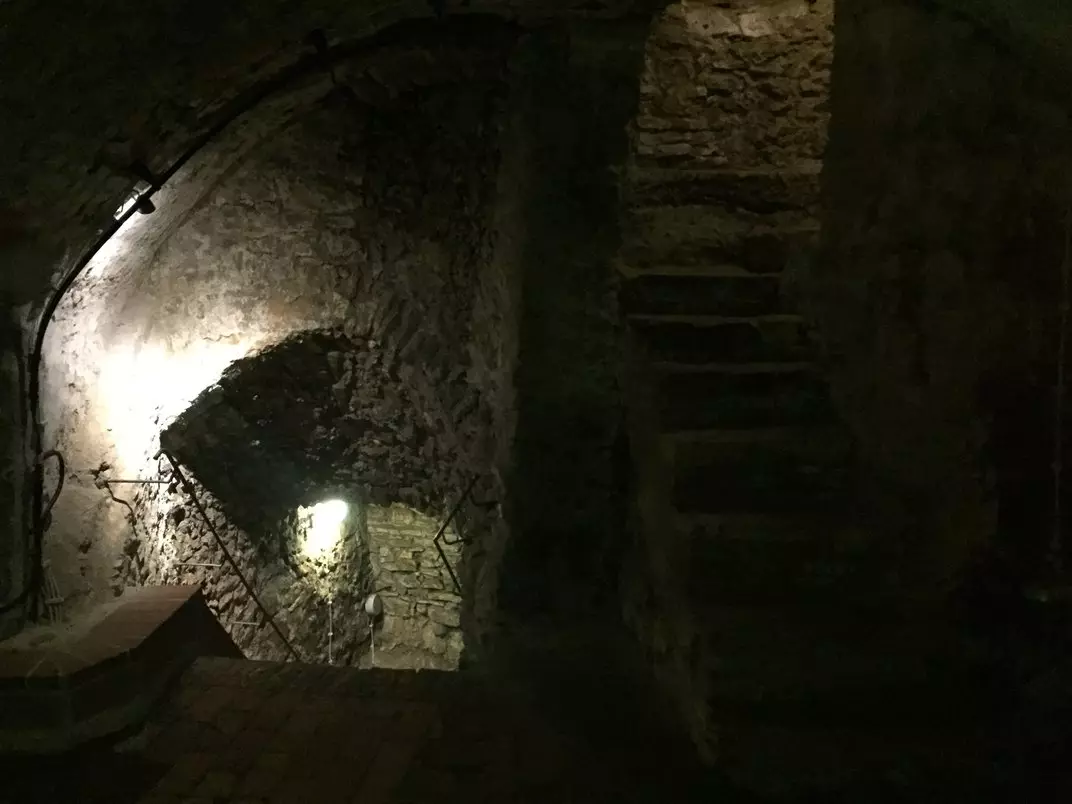 Ispod ovog srednjovjekovnog njemačkog grada leži preko 25 milja zaboravljenih tunela 23984_7