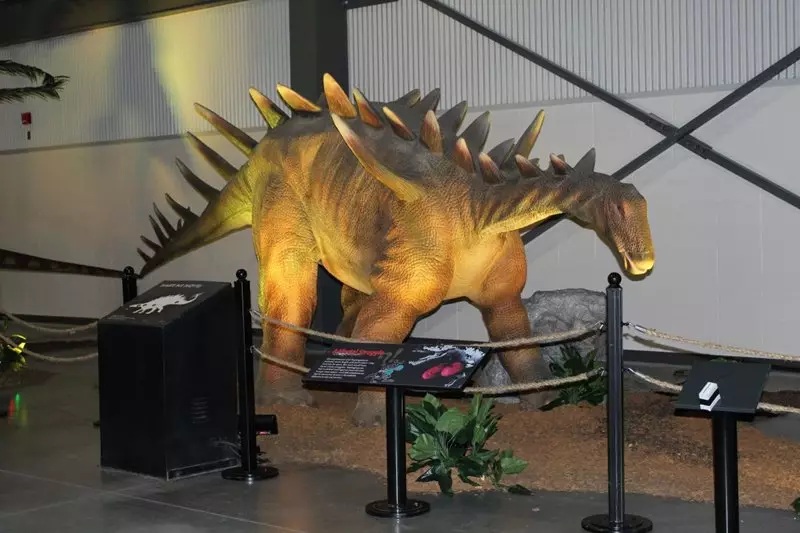 Bu durmuş ölçegi, Animatronik dinozawrlar täze jaýlara tarap ugraýarlar 24062_4