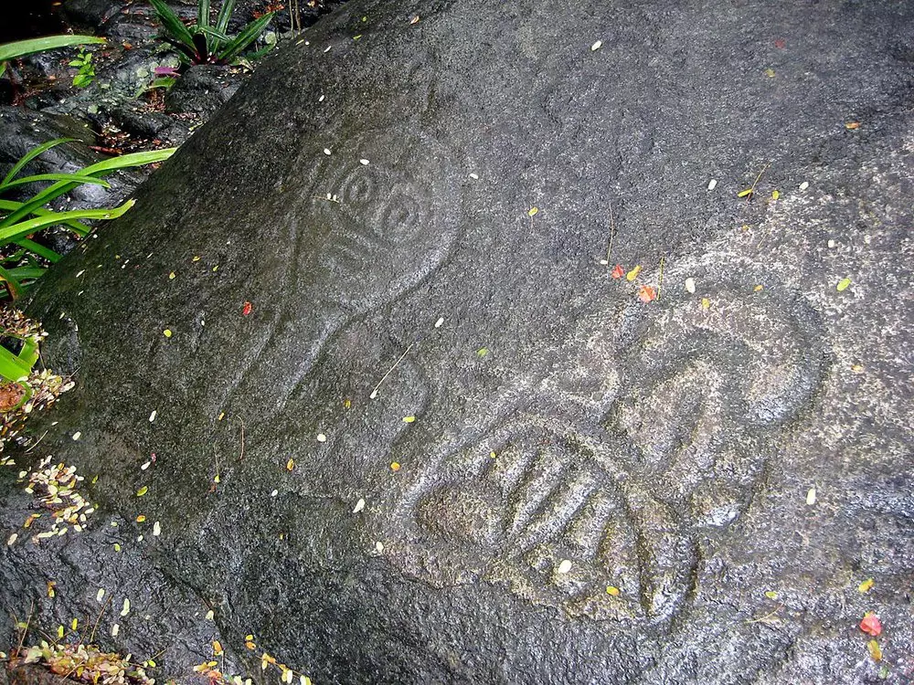 Wyth man yn yr Unol Daleithiau Lle Gallwch Weld Petroglyffau