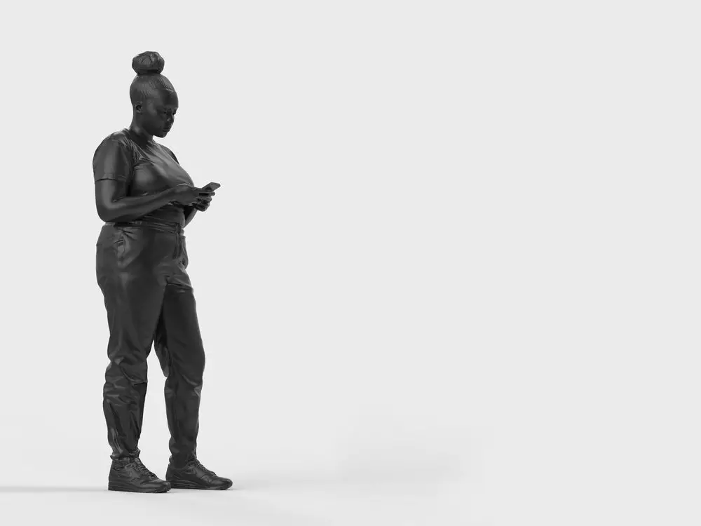 Em meio ao acerto de contas sobre a arte pública, estátua de 'Everywoman' negra é revelada em Londres