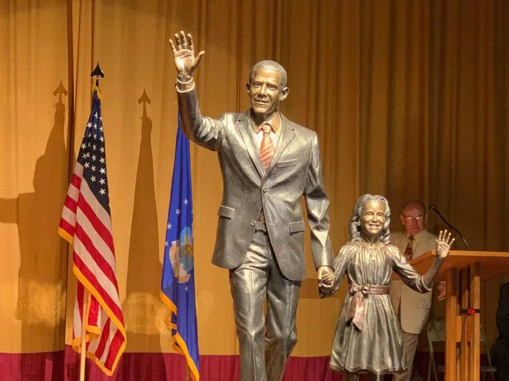 Die City of Presidents von South Dakota enthüllt die Obama-Statue