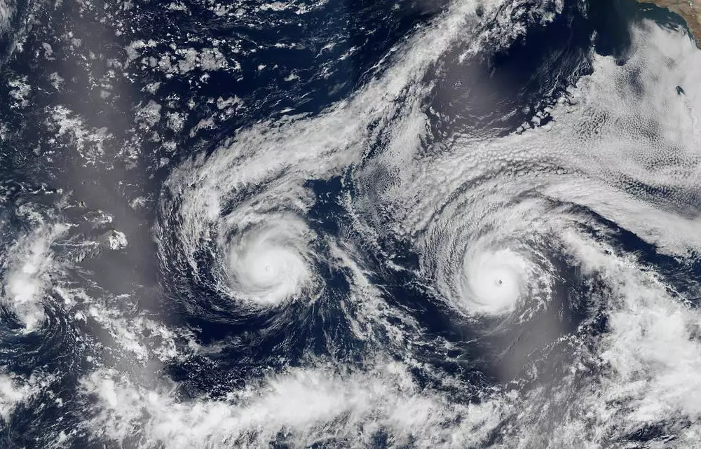 Élmu Tukangeun Hurricane Ganda Hawaii