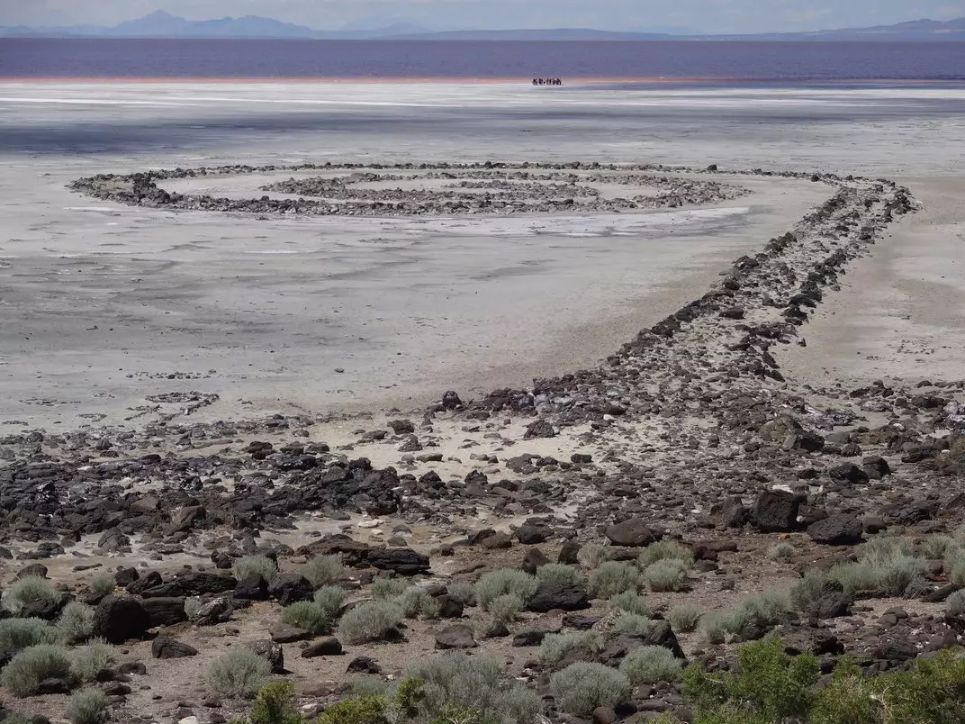 URobert Smithson, uSpiral Jetty, ngo-1970