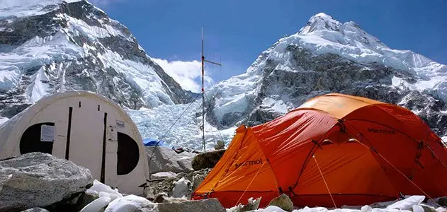 Everest mendiko ERren barruan