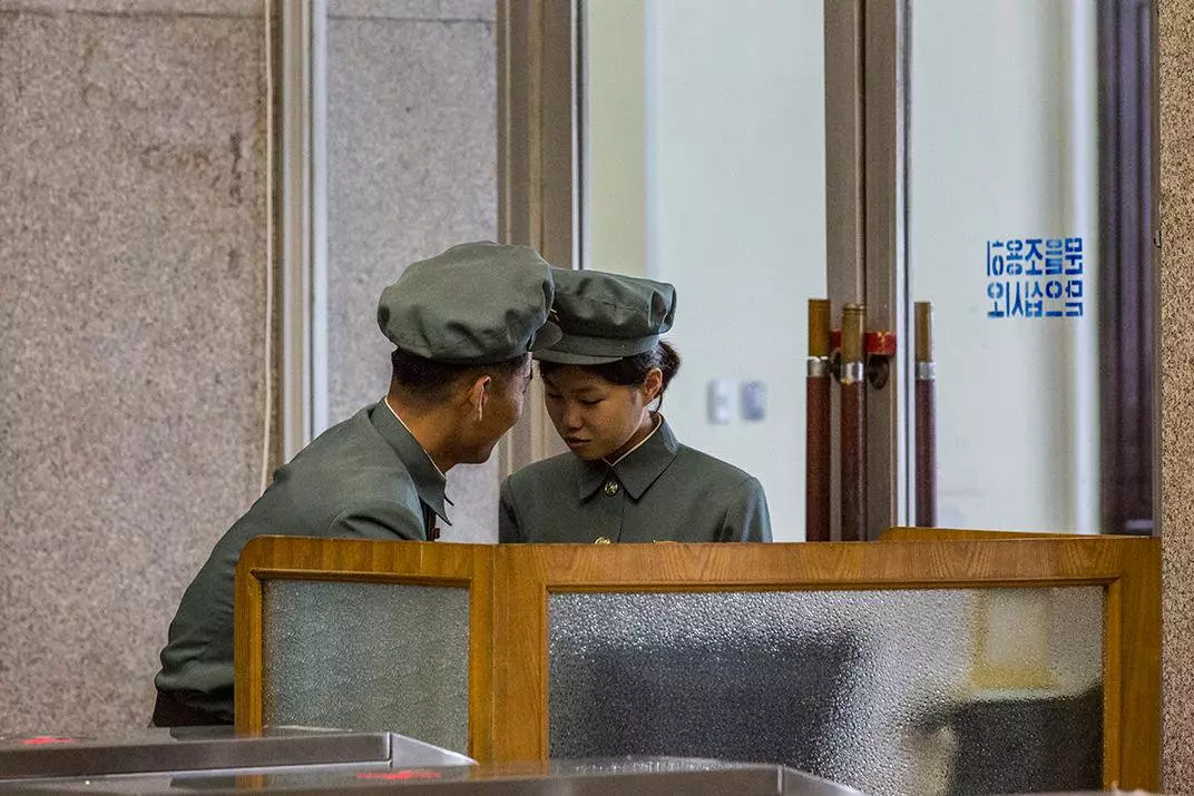 La vista da Pyongyang: uno sguardo esclusivo alla nazione più segreta del mondo