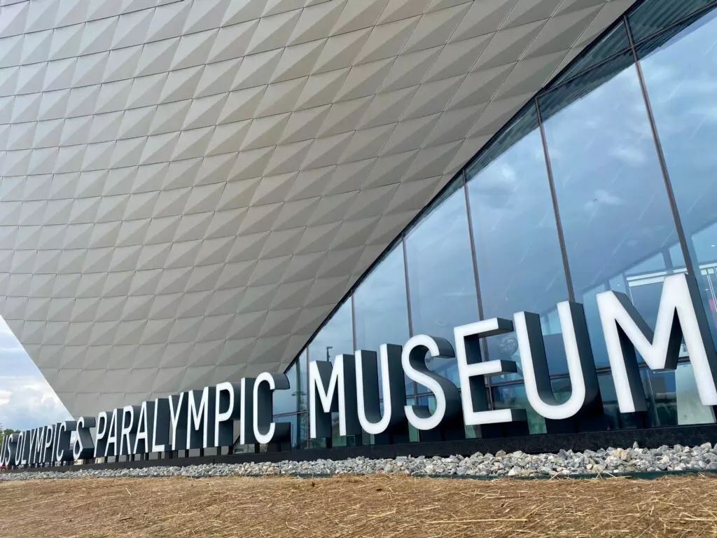 Juara ing Desain Diakses, Museum Olimpiade lan Paralimpiade AS mbukak ing Colorado Springs