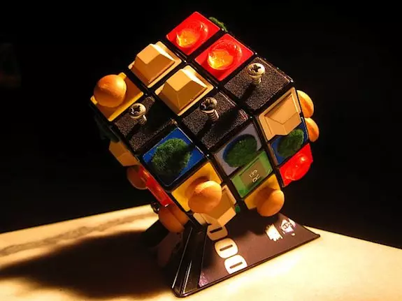 Estes cubos de Rubik pódense resolver só co toque