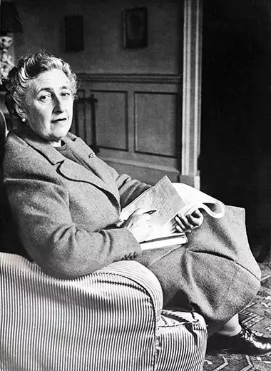 Moo Agatha Christie A Lorileng ka Polao 24817_2