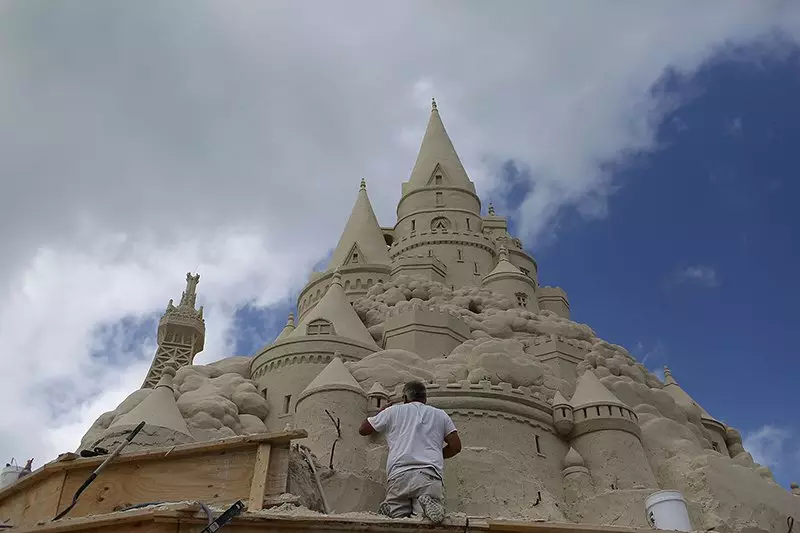 Wéi bauen ech e Sandcastle