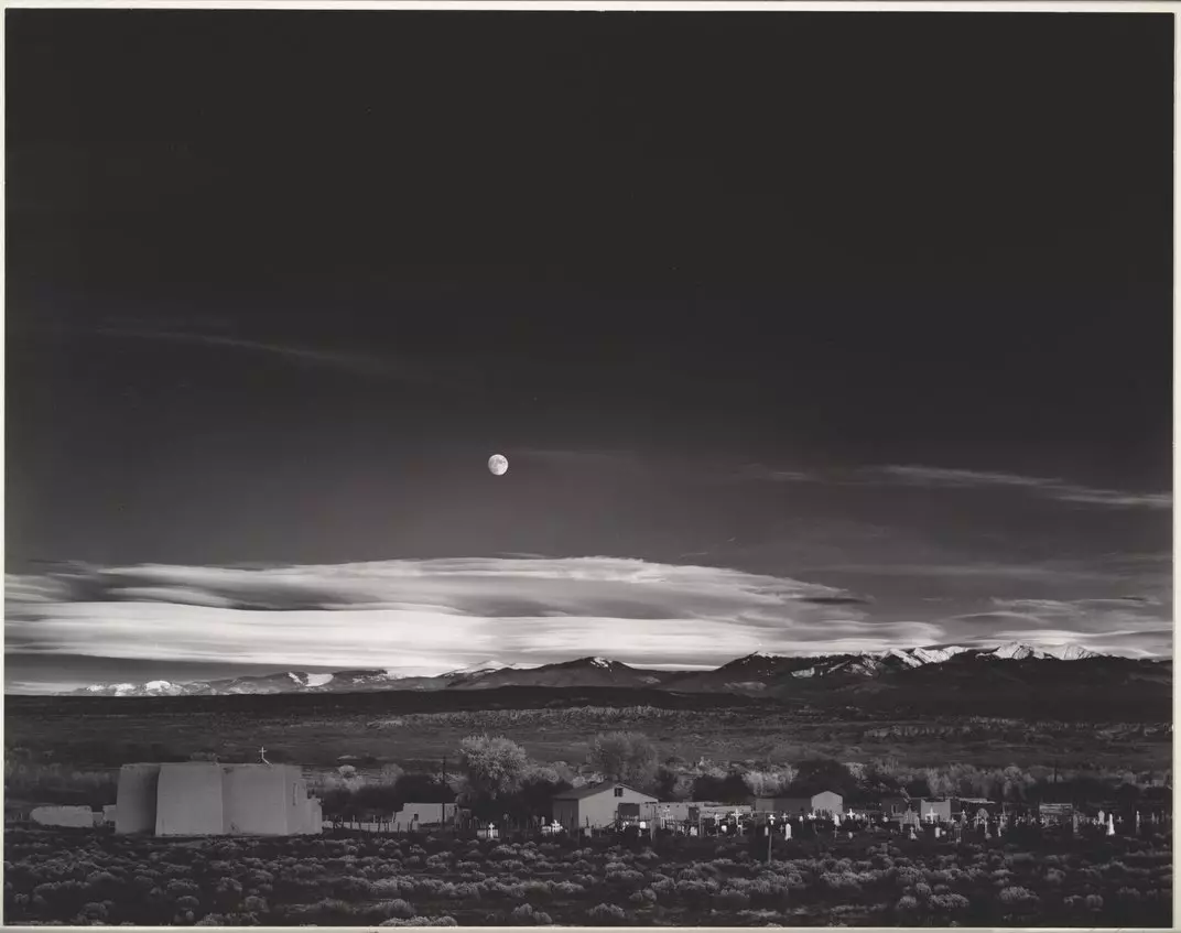 New Exhibition Shares Rare Ansel Adams Duab ntawm Asmeskas Sab Hnub Poob 24963_3