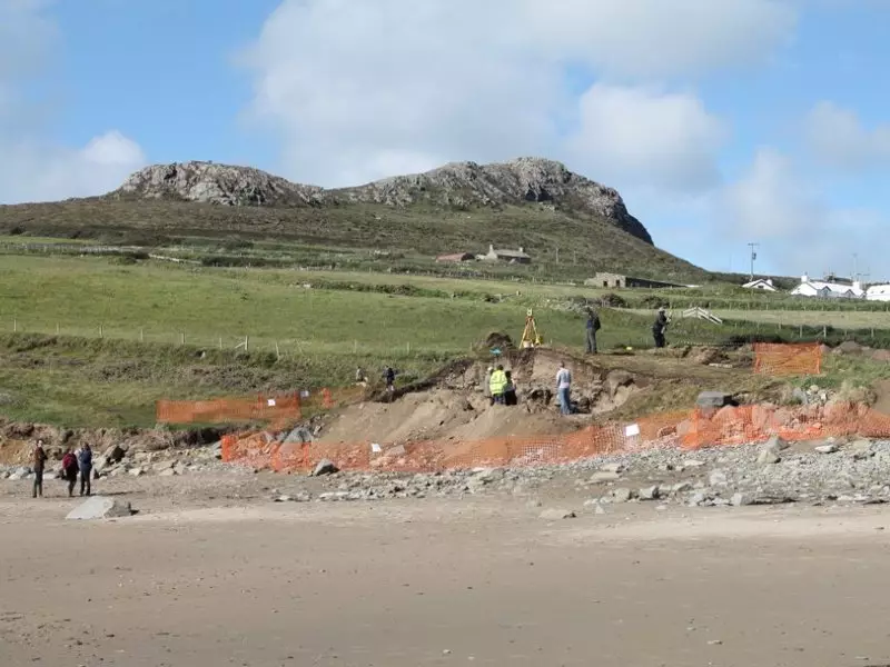 Dunat e rërës në Uells e ruajtën këtë varrezë mesjetare për shekuj