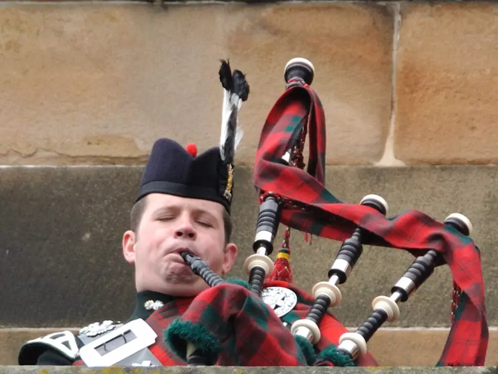 ການຫຼິ້ນ Bagpipes ສາມາດຂ້າເຈົ້າໄດ້ແທ້ໆ