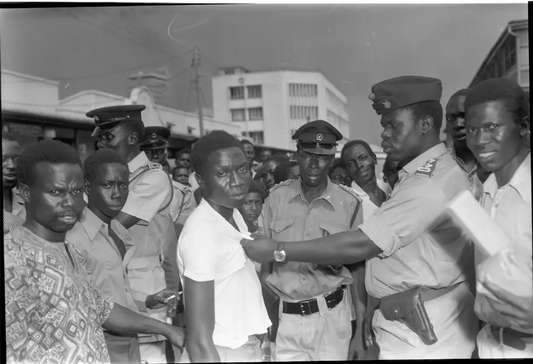 수천 장의 새로 발굴된 사진이 Idi Amin 아래 우간다인의 삶을 기록합니다.