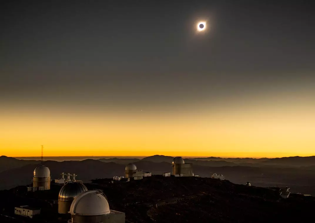 Foto's Leg de grote Zuid-Amerikaanse zonsverduistering vast