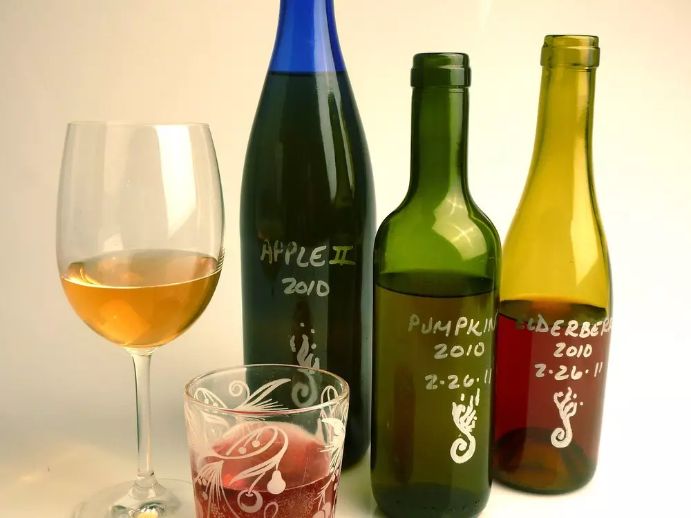 Wino z jabłek, dyni i czarnego bzu od Will o' Wisp Wines