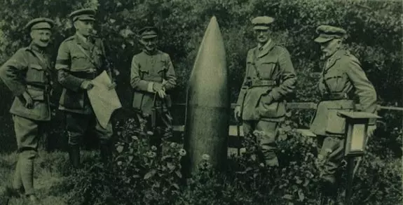 Regardez cette bombe de la Seconde Guerre mondiale vieille de plusieurs décennies