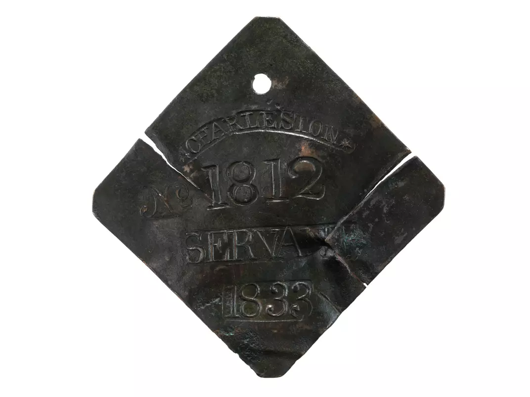 Usa ka 1812 nga badge sa ulipon nga gibutang sa mga koleksyon sa Smithsonian