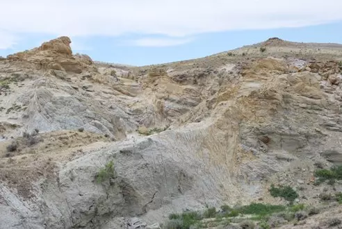 ワイオミング州のビッグホーン盆地の化石が豊富な風景