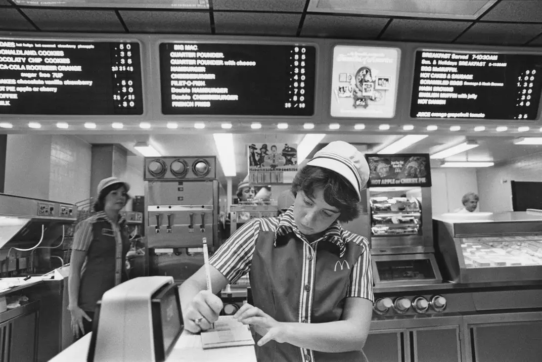 Unha historia crocante, salgada e americana da comida rápida