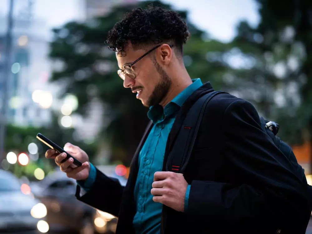 Mobiltelefoner får os sandsynligvis ikke til at vokse horn