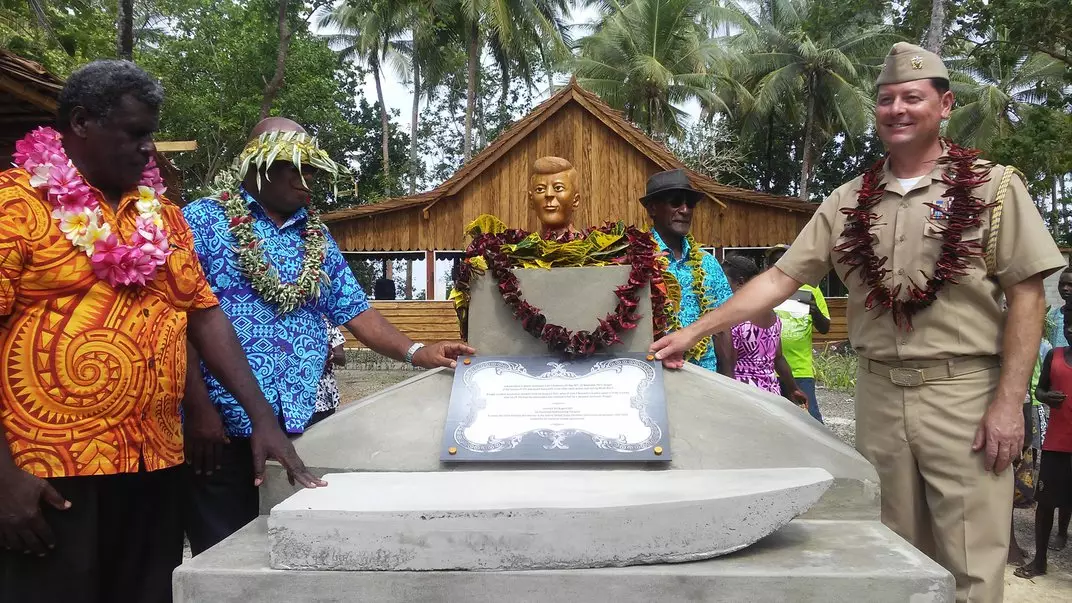 ସୋଲେମାନ ଦ୍ୱୀପପୁଞ୍ଜରେ WWII ରେକ୍ସ ସହିତ ଗାଧୋଇବା | 26157_15